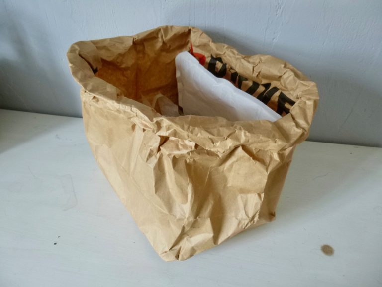Mon cache pot en papier Kraft home made – Julienne & Joséphine